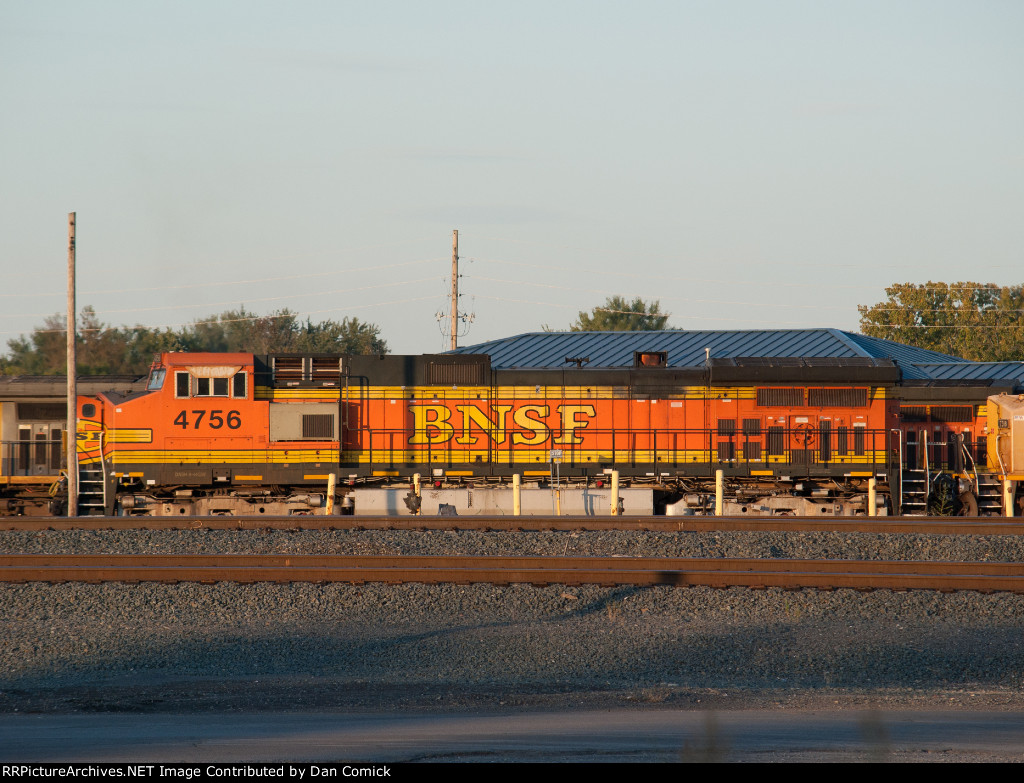 BNSF 4756